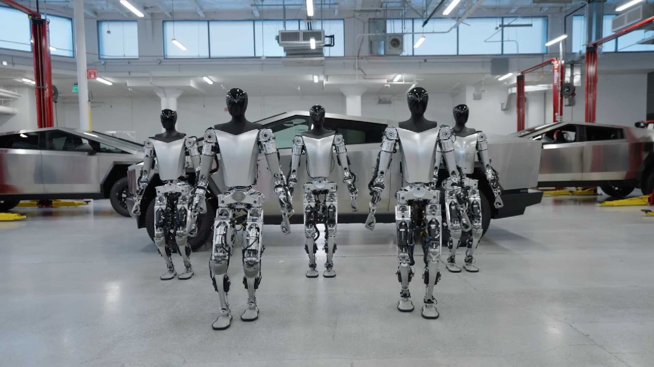 Studie zeigt Roboter-Revolution: Humanoide Roboter erobern schon 2025 ...
